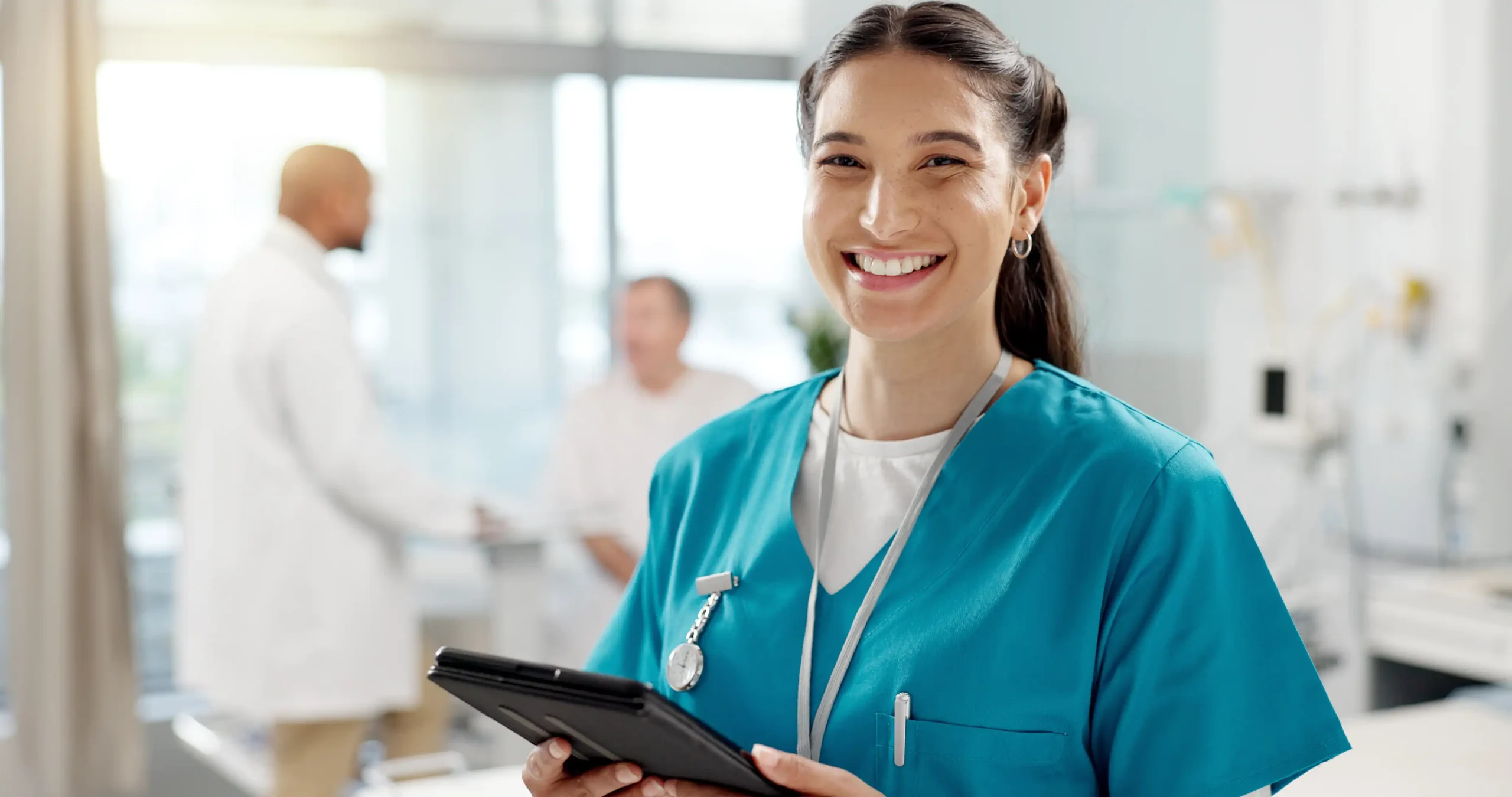 Why Nurses Choose Agency Work vs Permanent Roles
